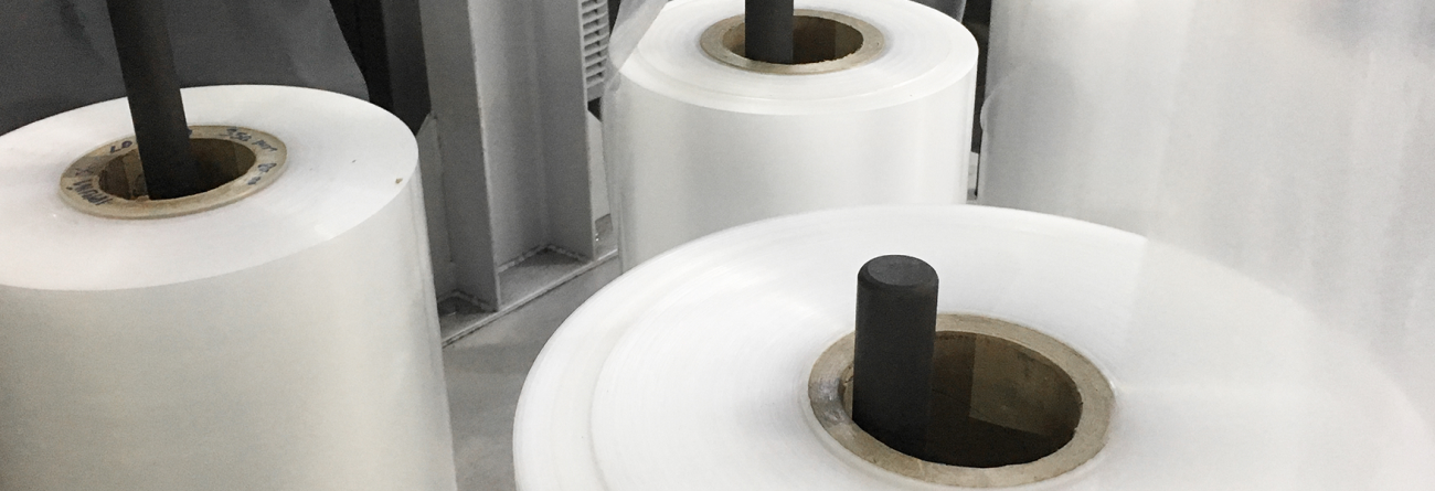 ¿Cuál es la diferencia entre reciclar desechos pos industria y pos consumo?